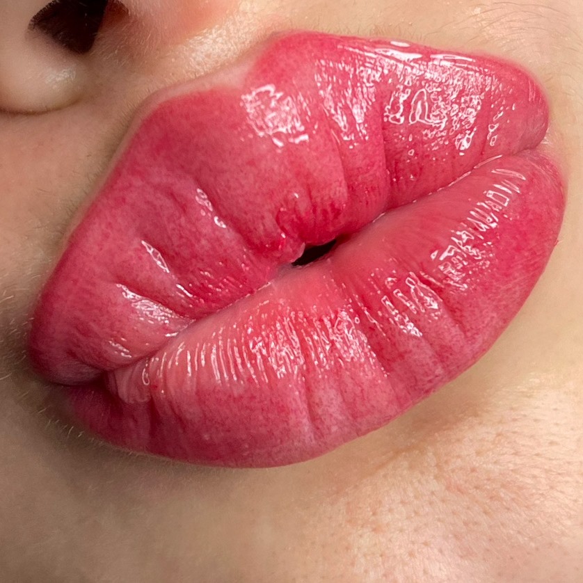 PMU Lips - Dots & Lines PMU & TATOO STUDIO