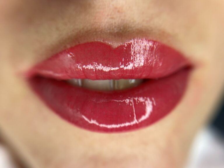 PMU Lips - Dots & Lines PMU & TATOO STUDIO